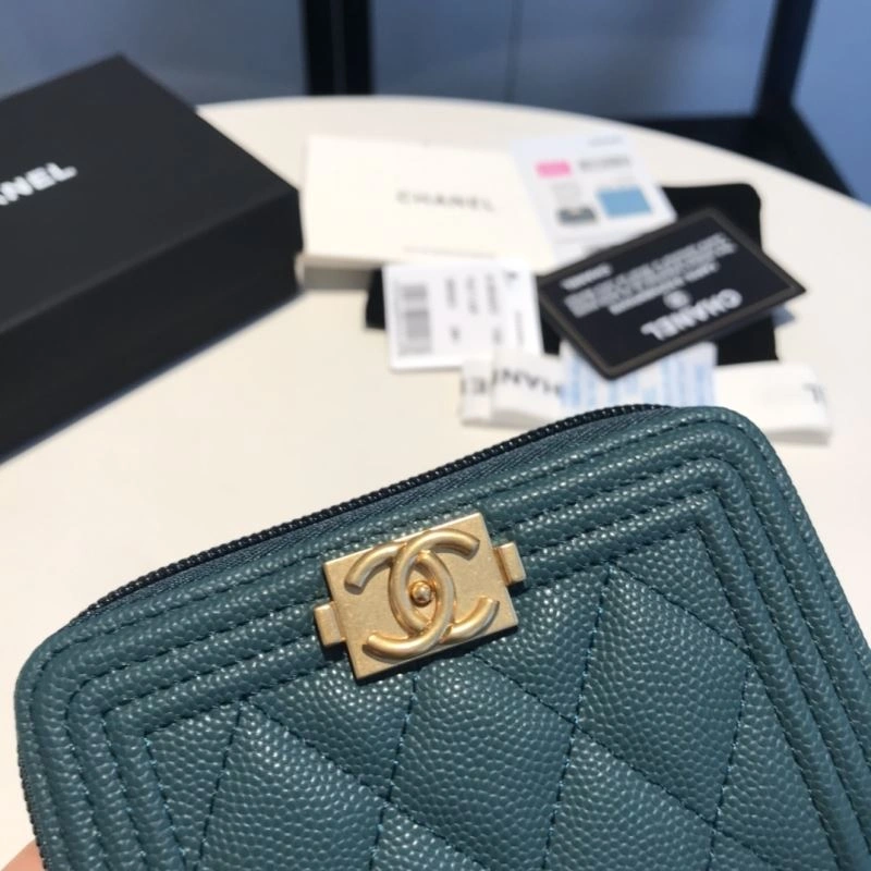 Indistinguishable Chanel Wallet Purse
