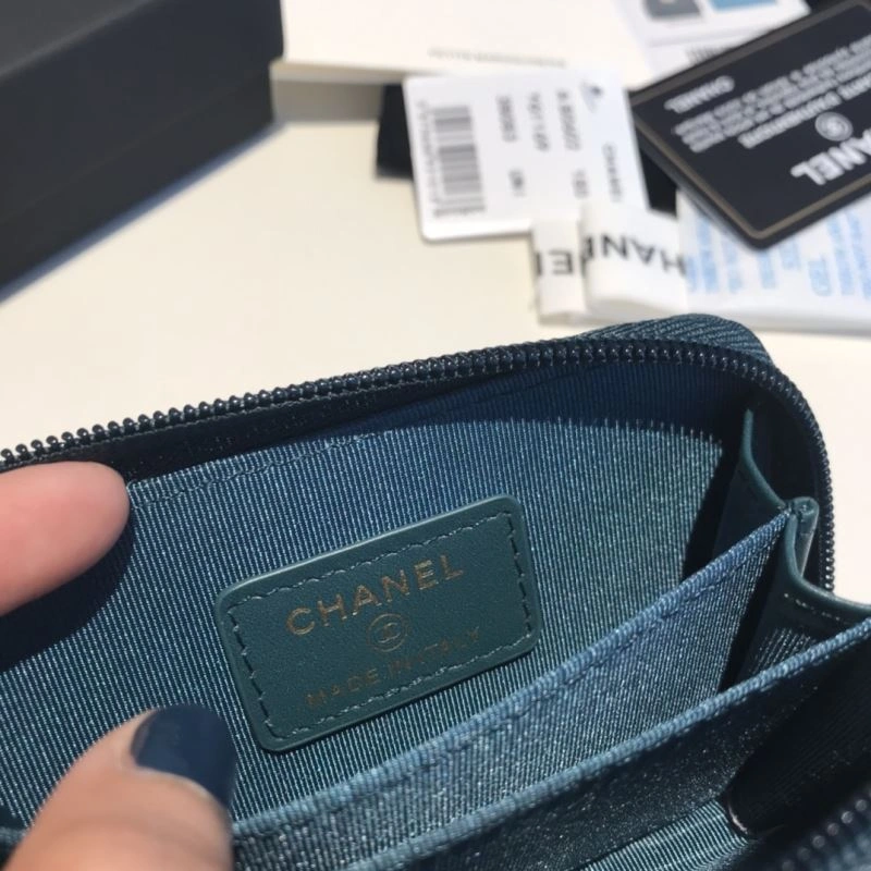 Indistinguishable Chanel Wallet Purse