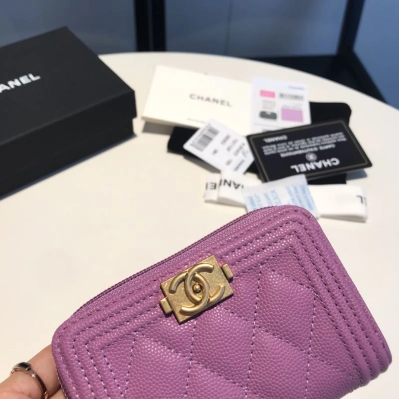 Indistinguishable Chanel Wallet Purse