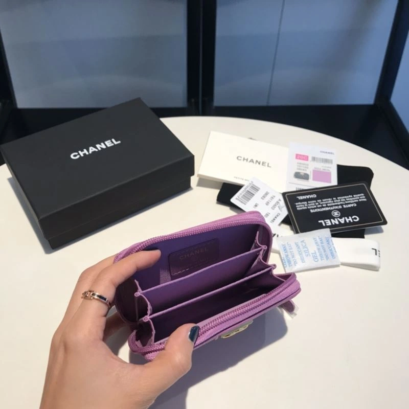 Indistinguishable Chanel Wallet Purse