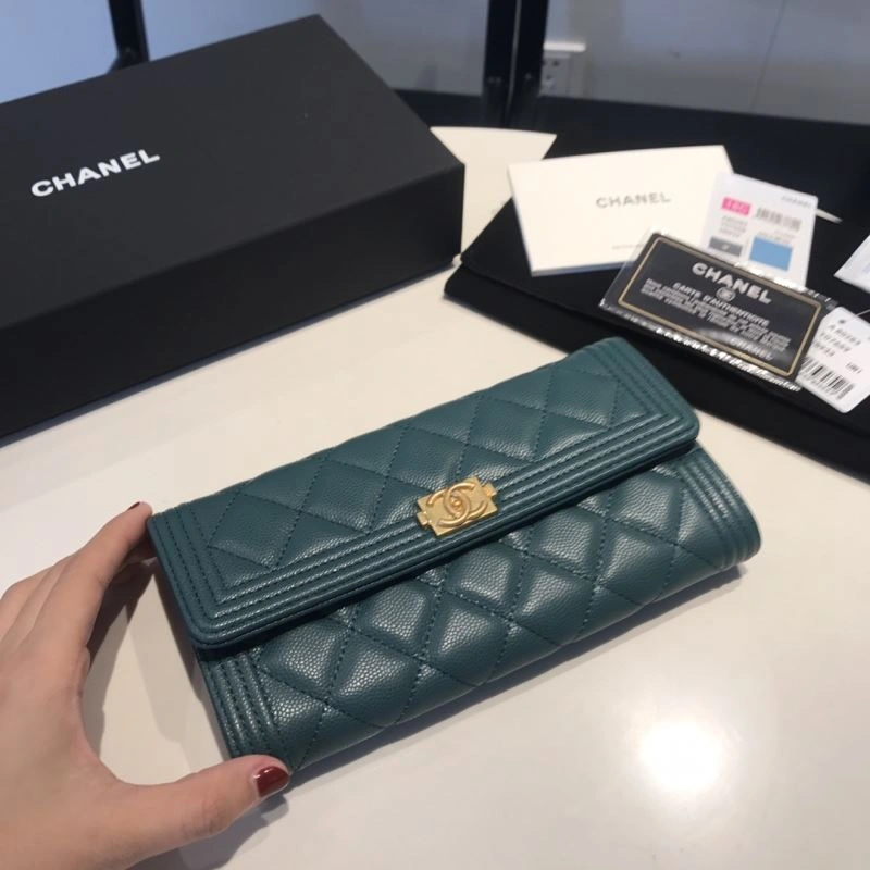 Value-priced Chanel Wallet Purse