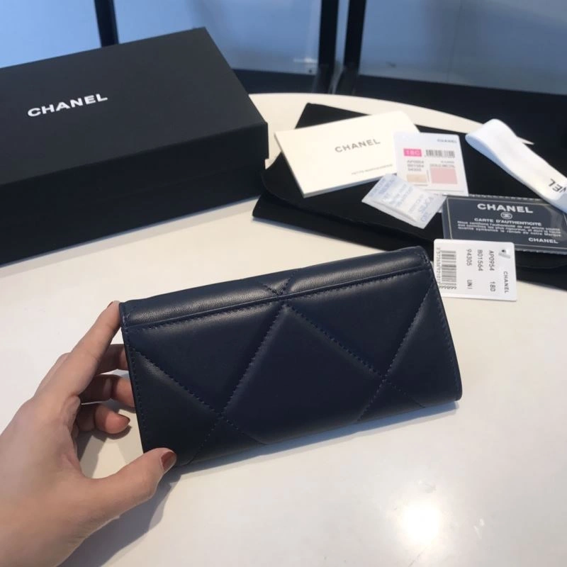 Budget-friendly Chanel Wallet Purse