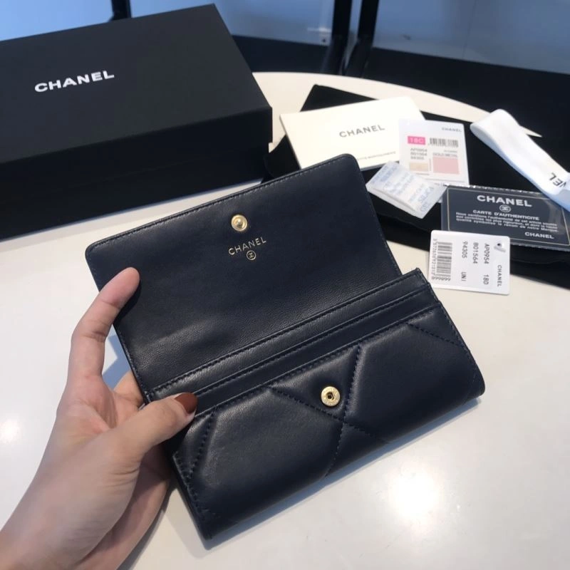 Budget-friendly Chanel Wallet Purse