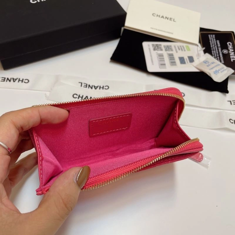 Indistinguishable Chanel Wallet Purse