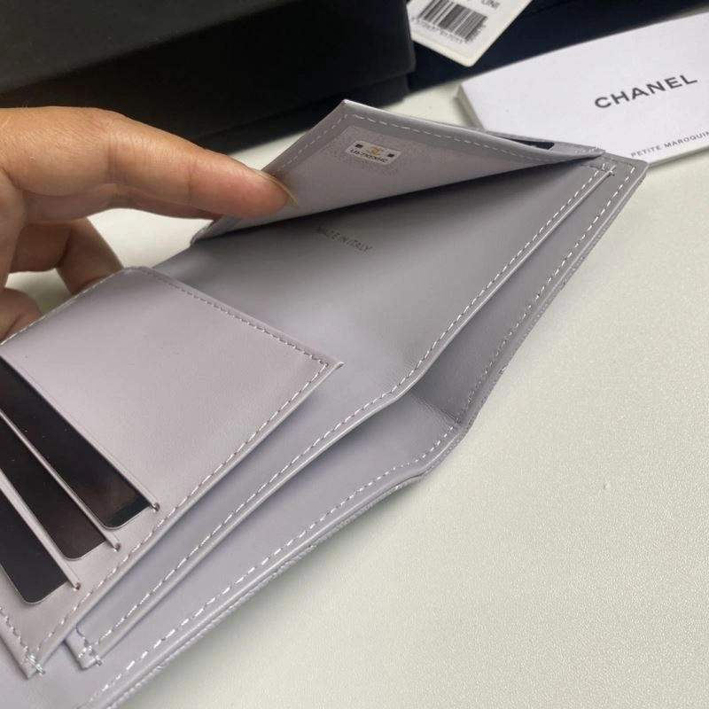 Indistinguishable Chanel Wallet Purse