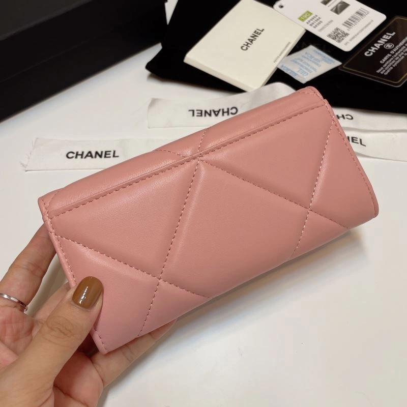 Budget-friendly Chanel Wallet Purse