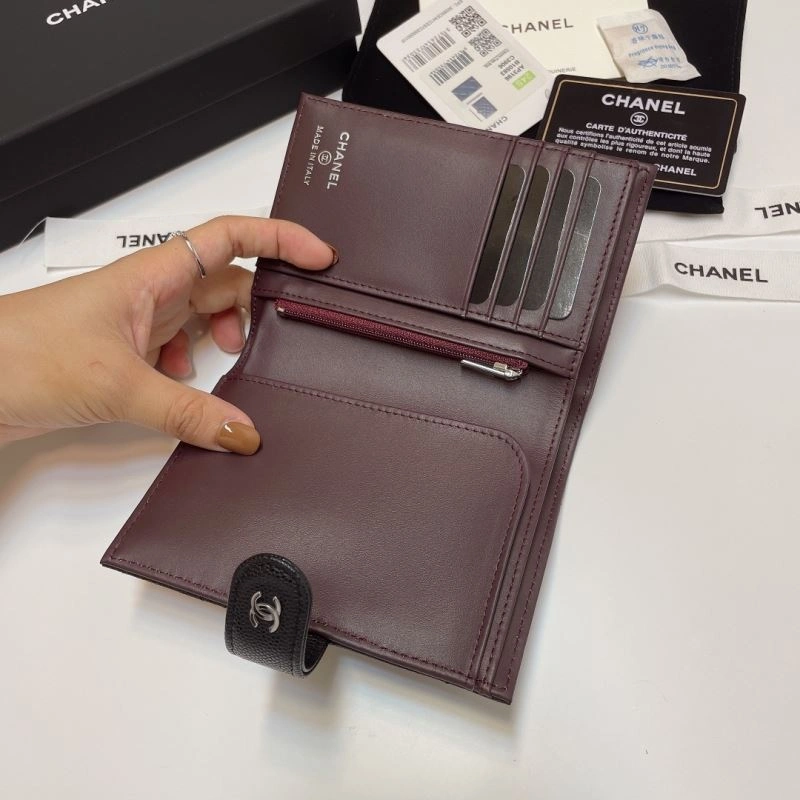 Indistinguishable Chanel Wallet Purse