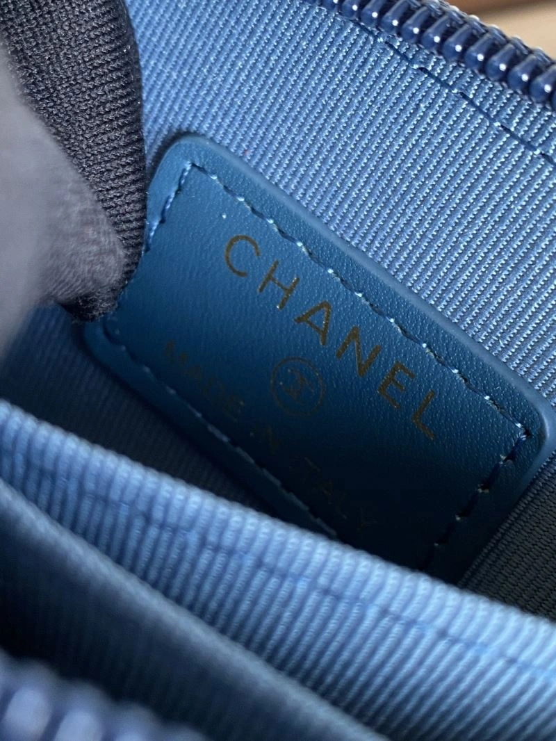 Indistinguishable Chanel Wallet Purse