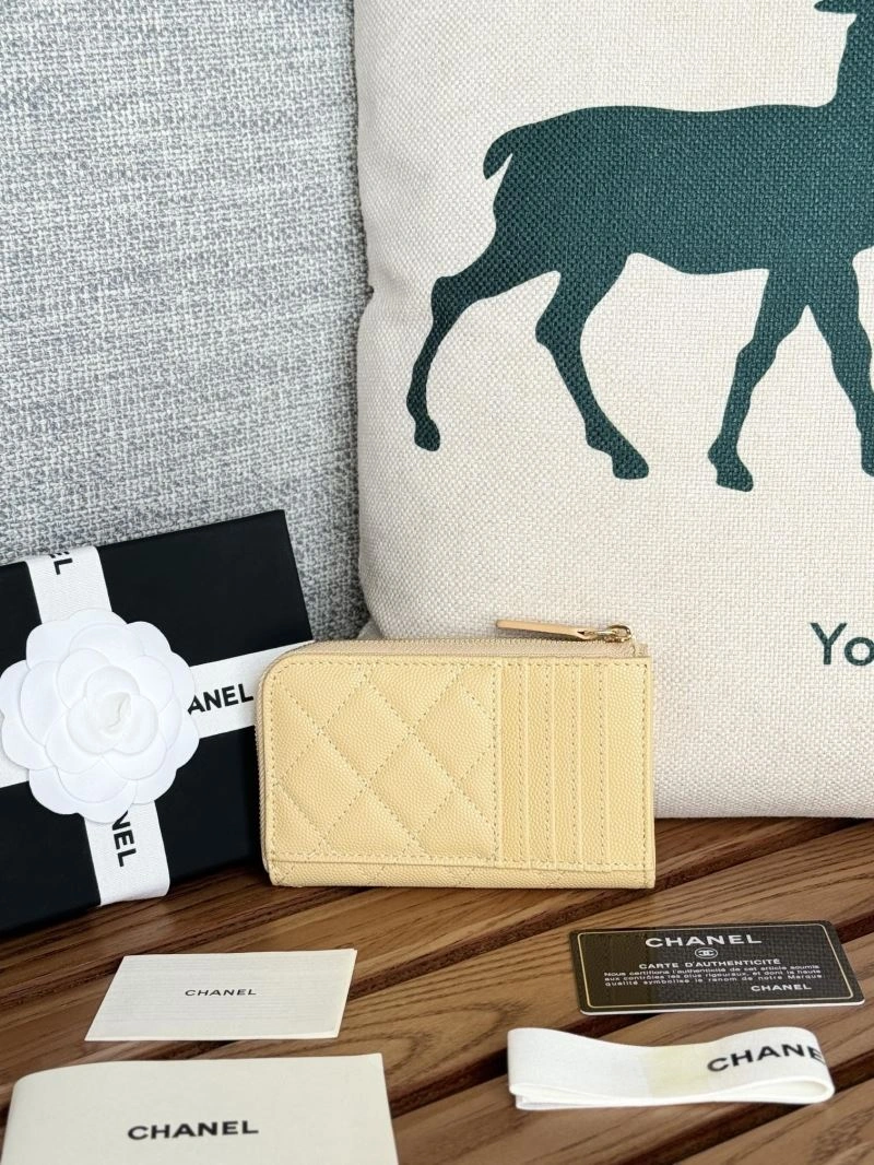 Indistinguishable Chanel Wallet Purse