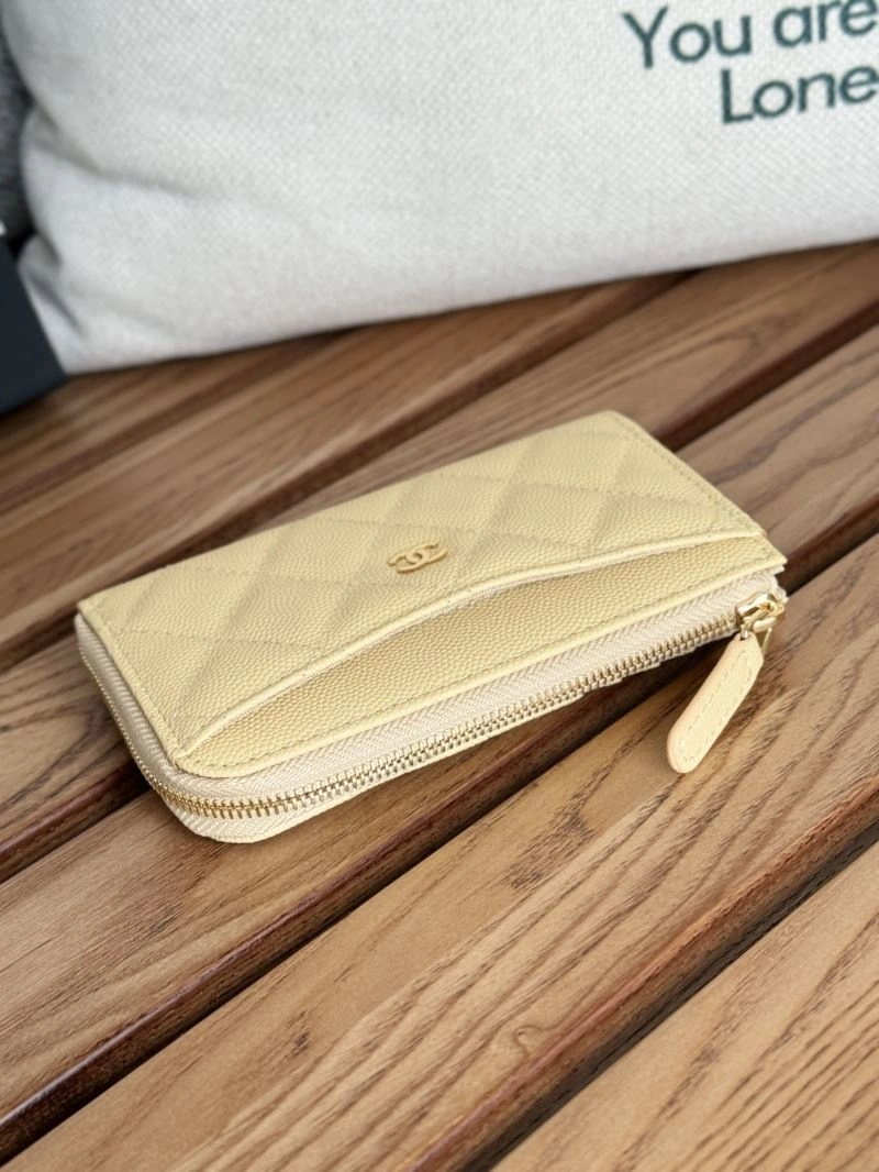 Indistinguishable Chanel Wallet Purse