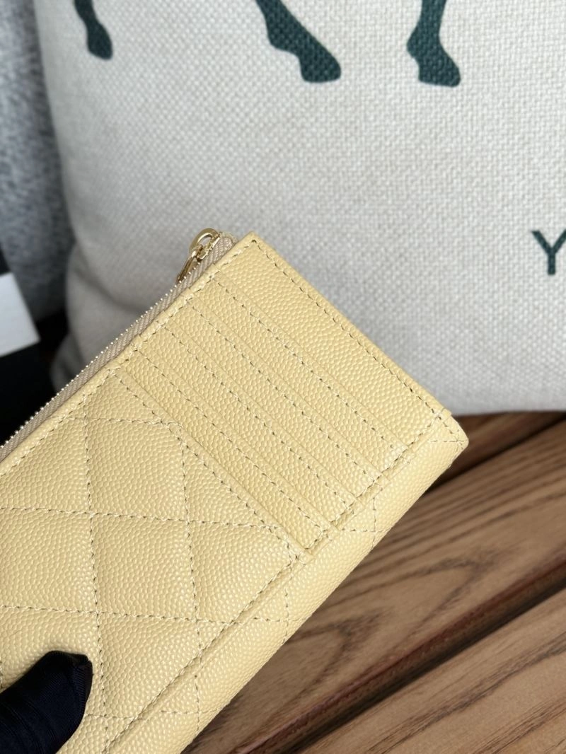 Indistinguishable Chanel Wallet Purse