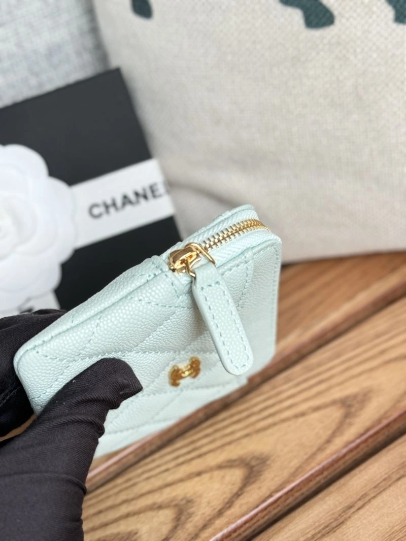 Indistinguishable Chanel Wallet Purse