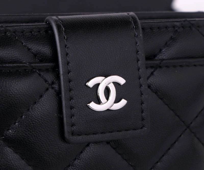 Indistinguishable Chanel Wallets Purse