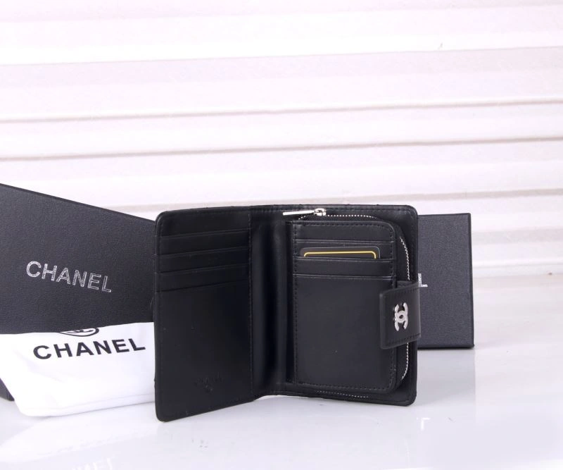 Indistinguishable Chanel Wallets Purse