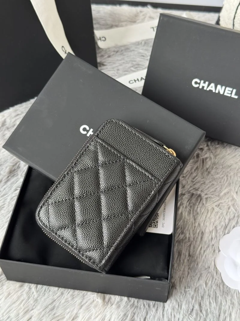 Indistinguishable Chanel Wallets Purse