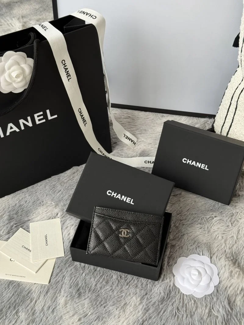 Indistinguishable Chanel Wallets Purse