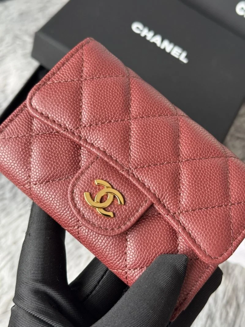 Indistinguishable Chanel Wallets Purse