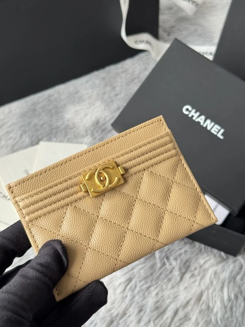 Indistinguishable Chanel Wallets Purse
