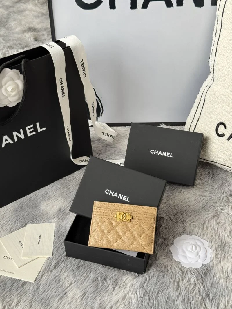 Indistinguishable Chanel Wallets Purse