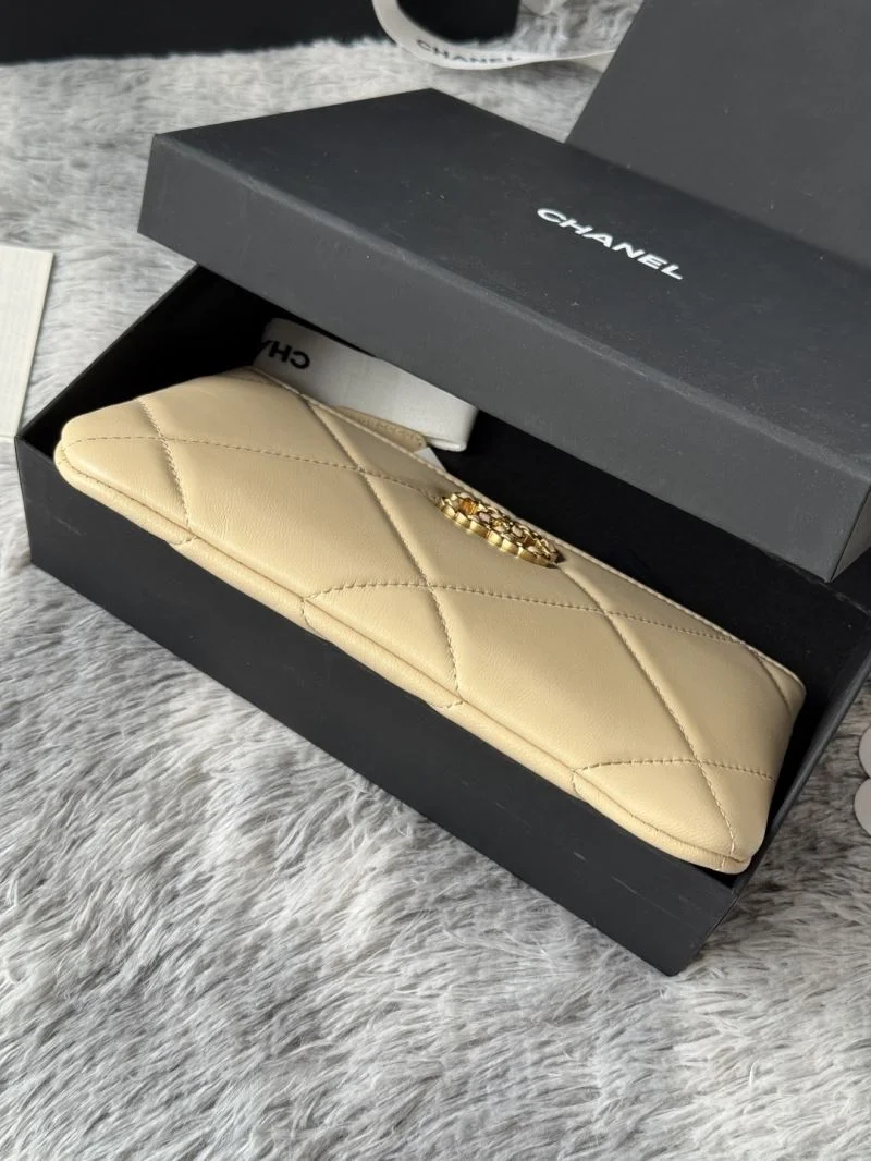 Budget-friendly Chanel Wallets Purse