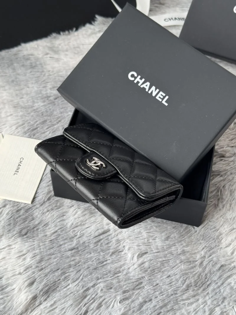 Indistinguishable Chanel Wallets Purse