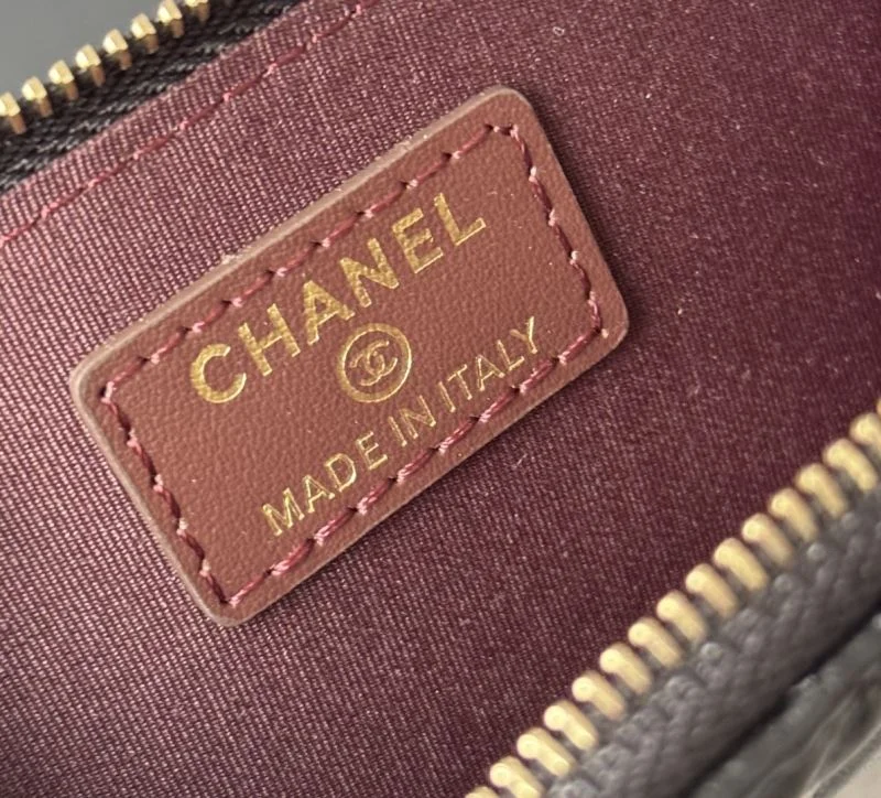 Indistinguishable Chanel Wallets Purse