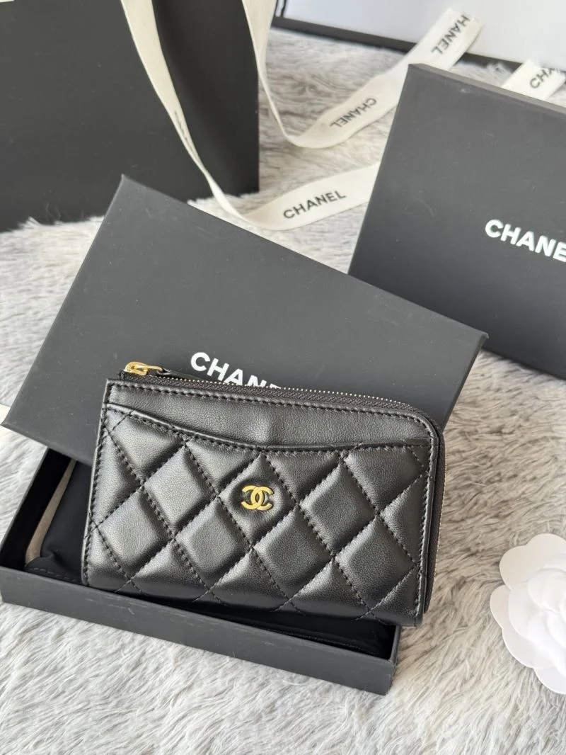 Indistinguishable Chanel Wallets Purse