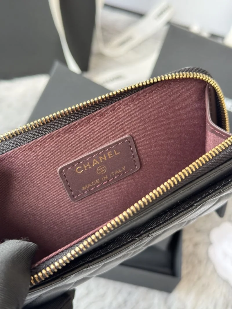 Indistinguishable Chanel Wallets Purse