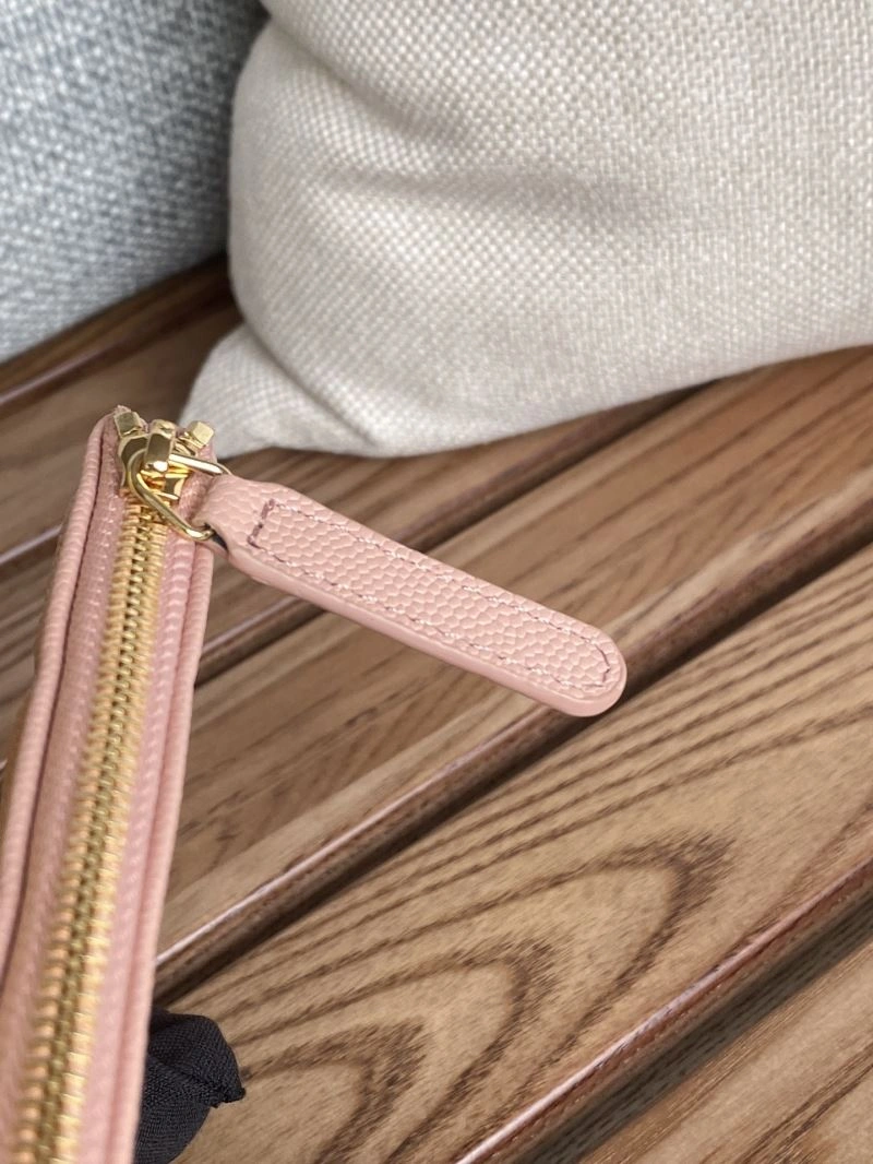 Indistinguishable Chanel Wallets Purse