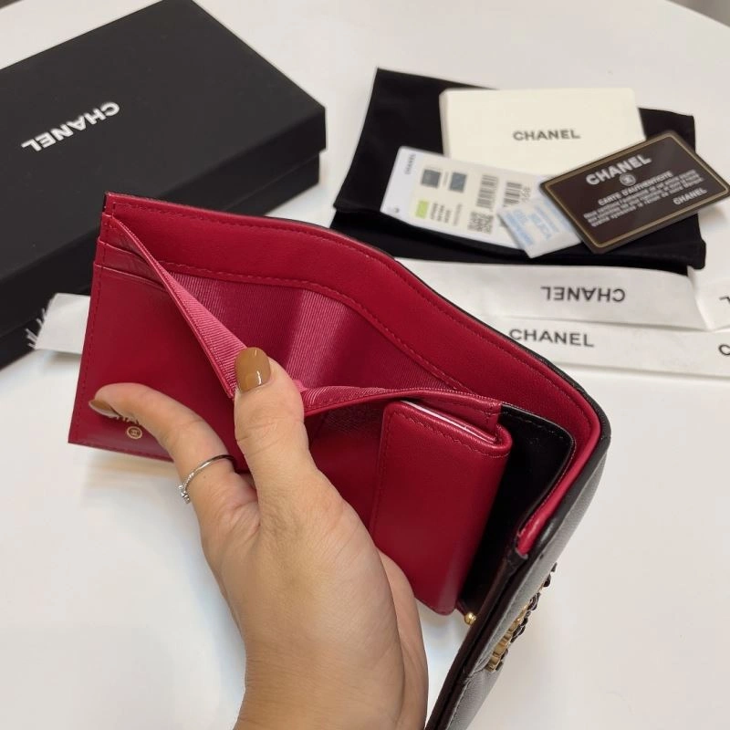 Indistinguishable Chanel Wallets Purse