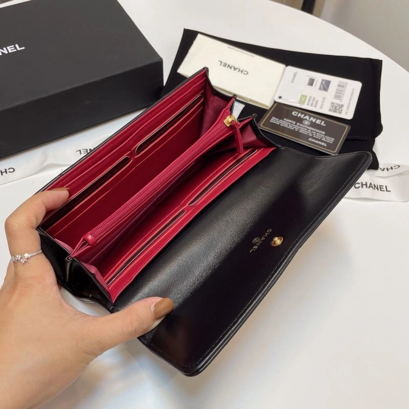 Indistinguishable Chanel Wallets Purse