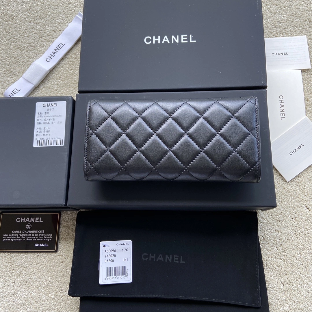 Accurate model Chanel Wallets Purse