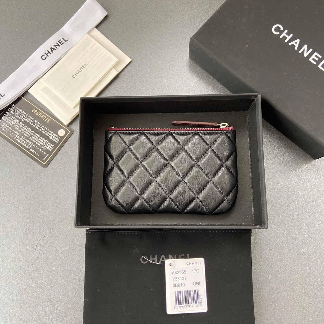Indistinguishable Chanel Wallets Purse
