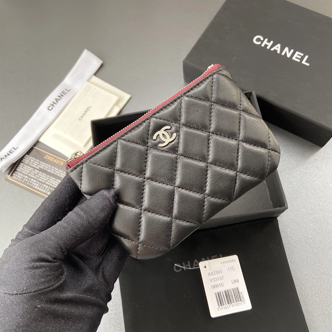 Indistinguishable Chanel Wallets Purse