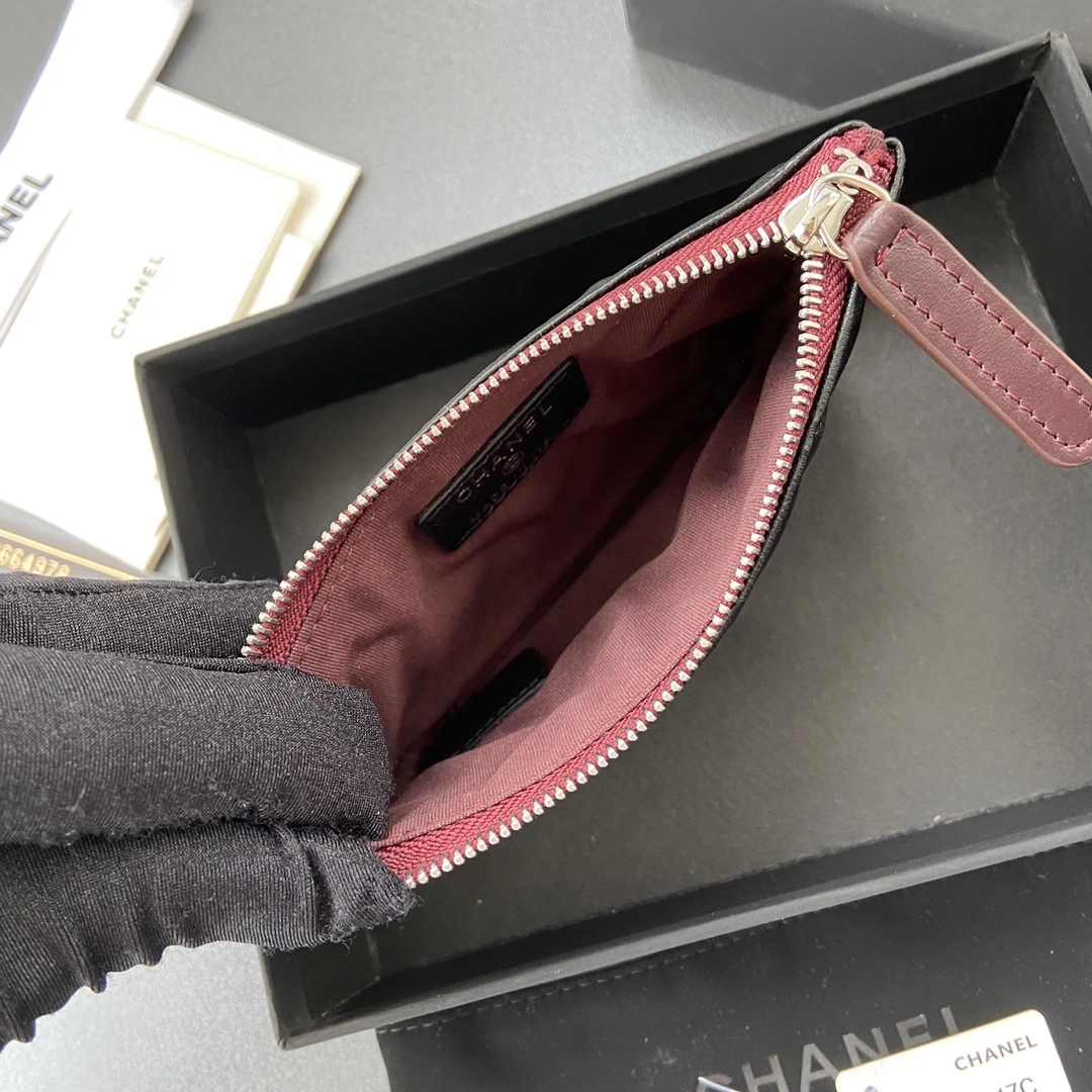 Indistinguishable Chanel Wallets Purse