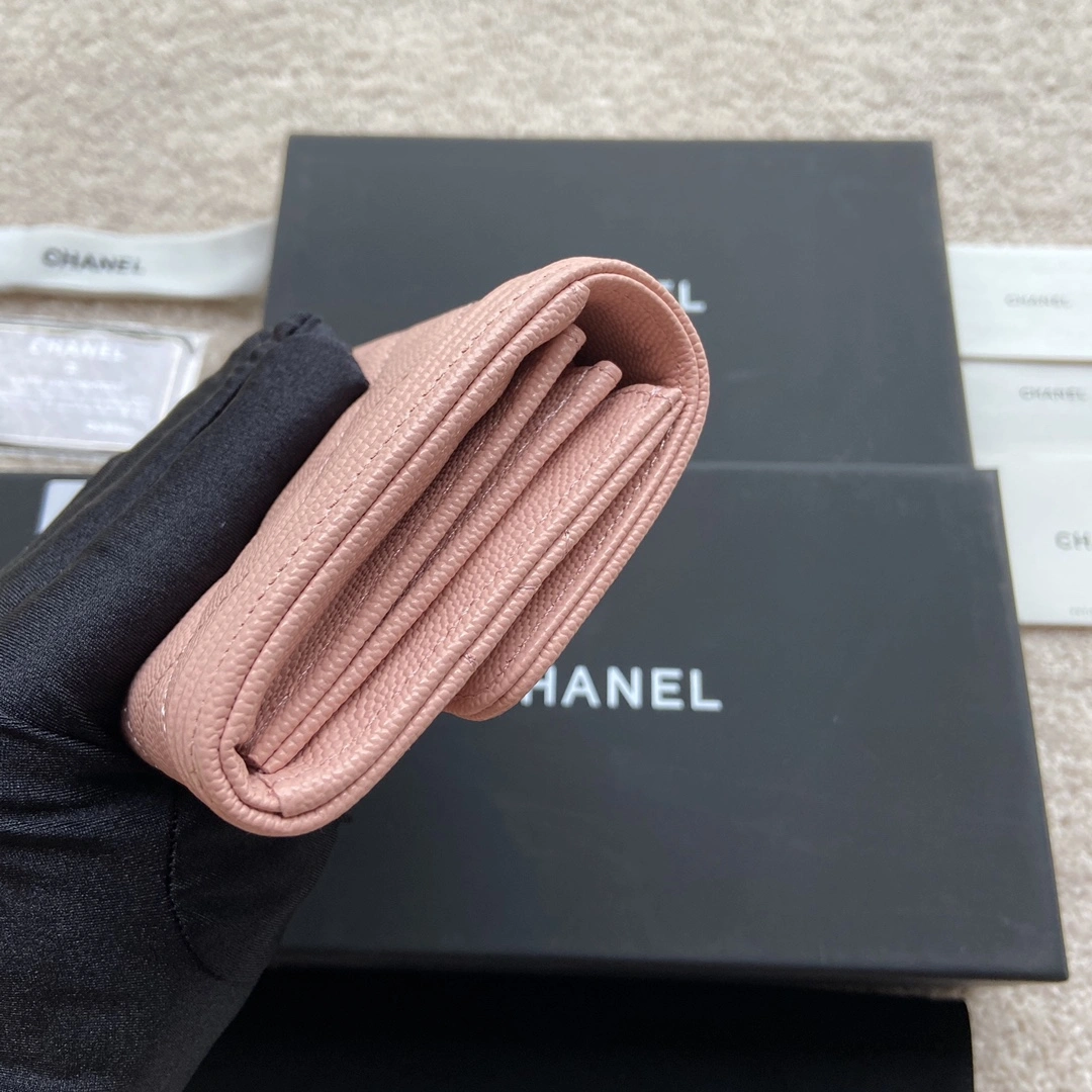 Indistinguishable Chanel Wallets Purse