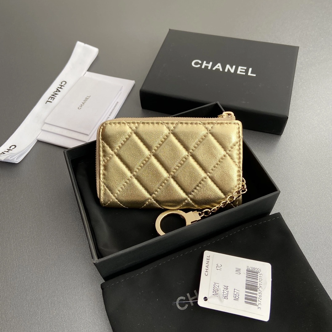 Indistinguishable Chanel Wallets Purse