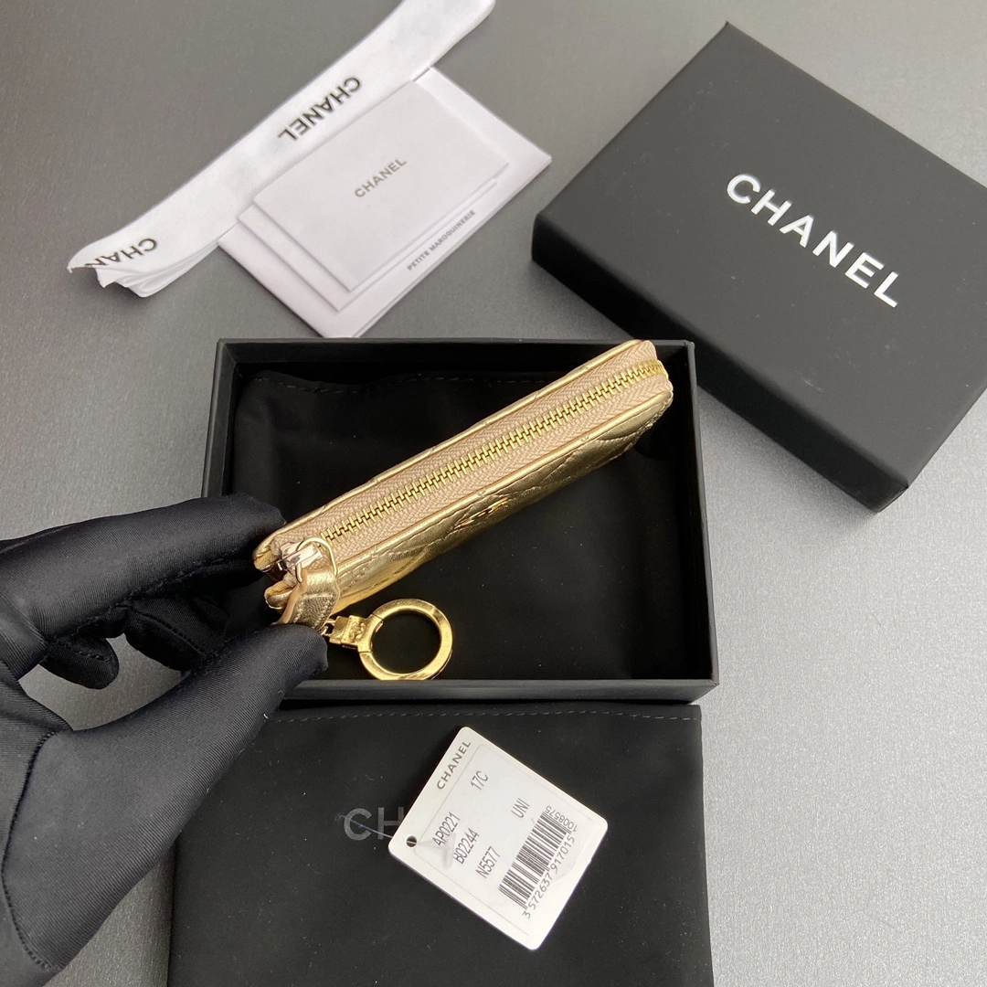 Indistinguishable Chanel Wallets Purse