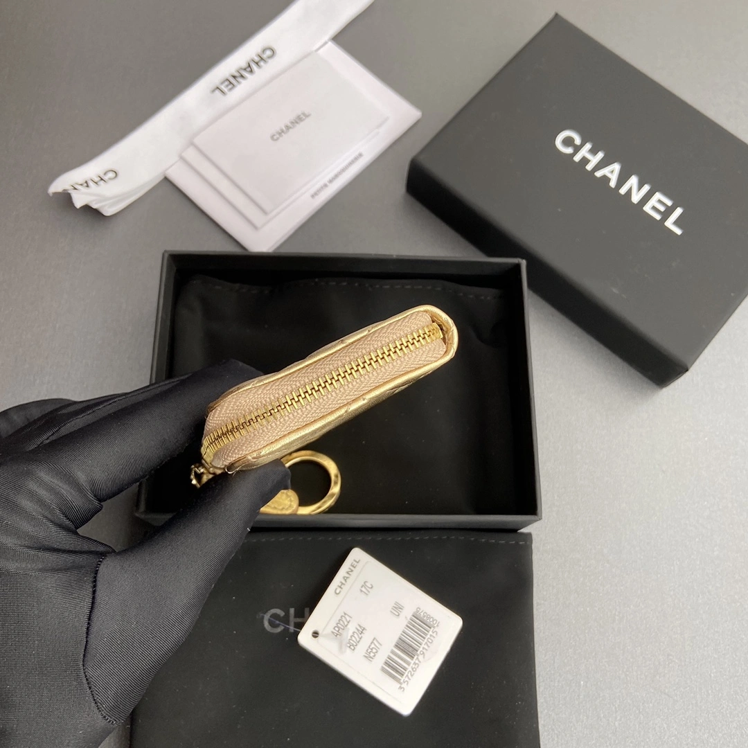 Indistinguishable Chanel Wallets Purse