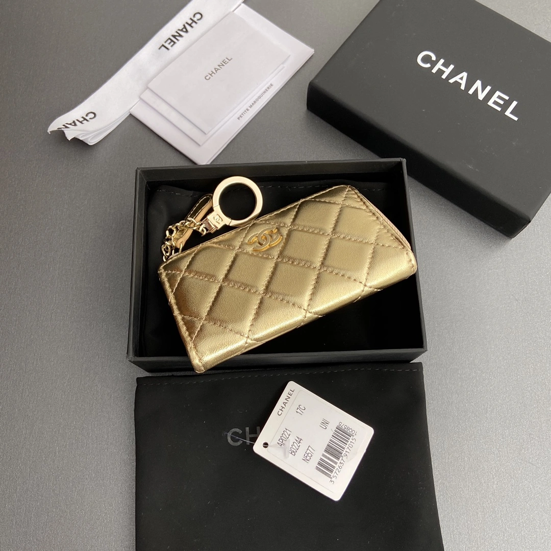 Indistinguishable Chanel Wallets Purse