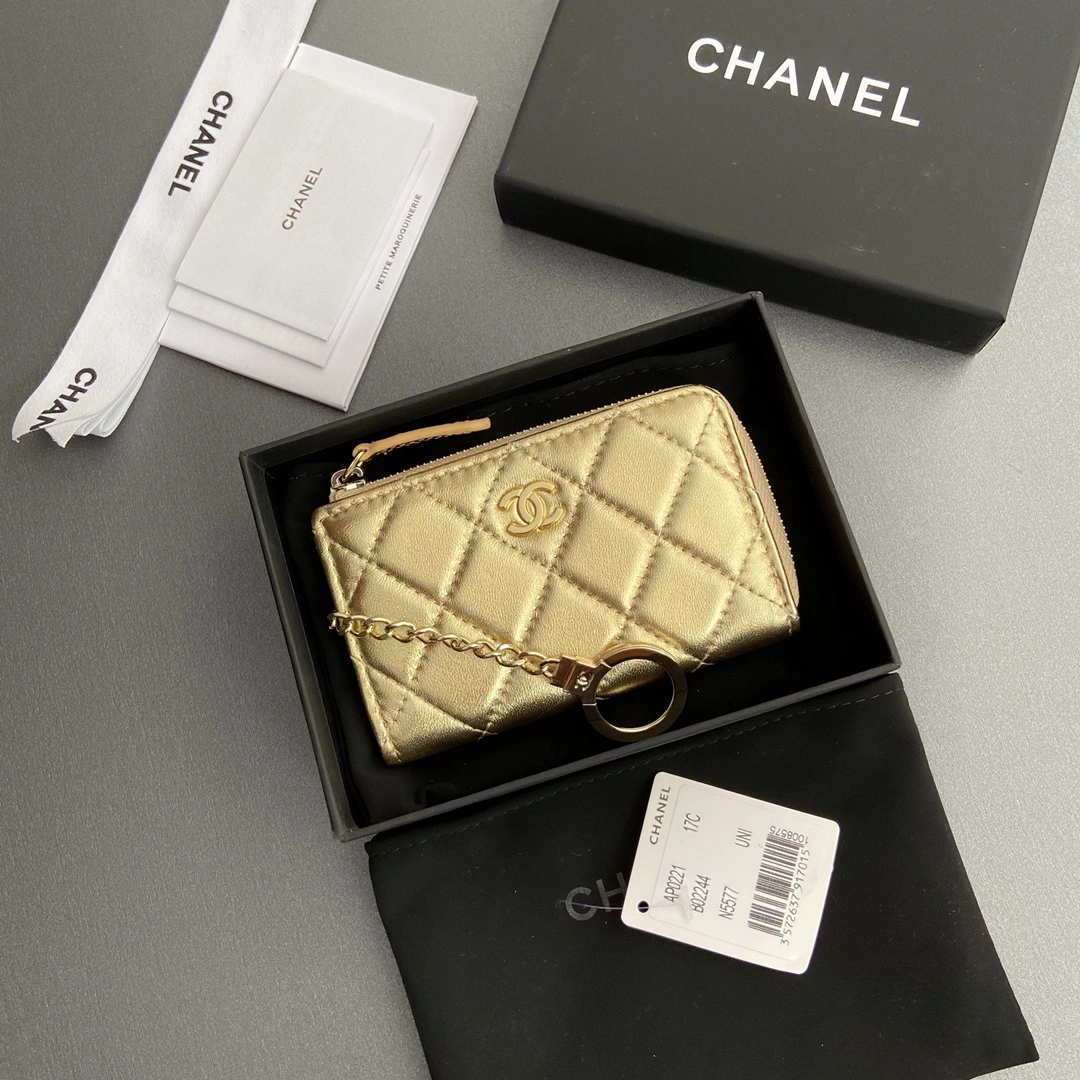 Indistinguishable Chanel Wallets Purse