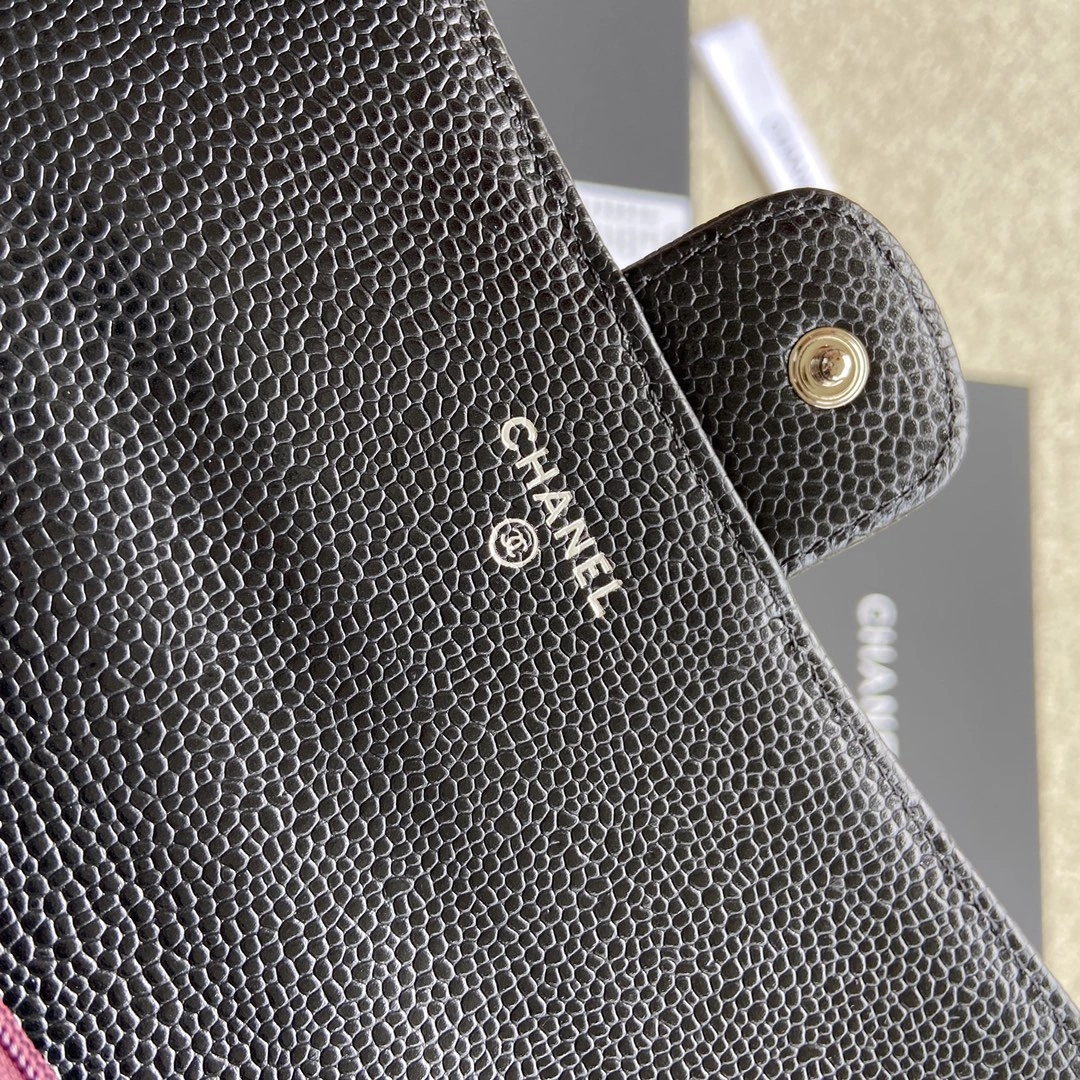 Indistinguishable Chanel Wallets Purse