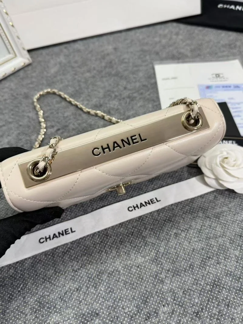 Top mirror Chanel Woc Bags