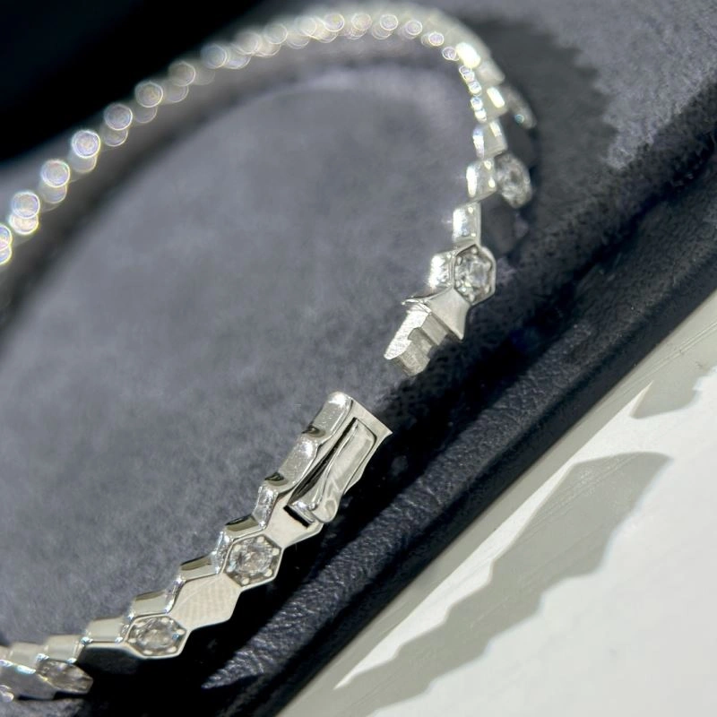 Top mirror Chaumet Bracelets