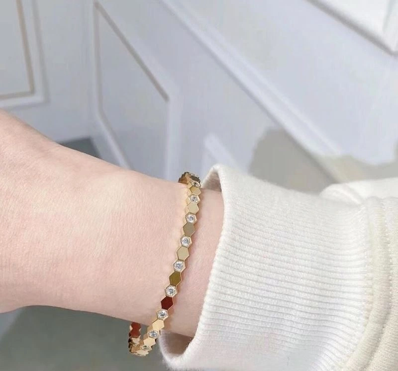 Top mirror Chaumet Bracelets