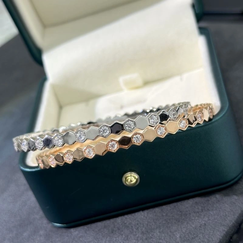 Top mirror Chaumet Bracelets
