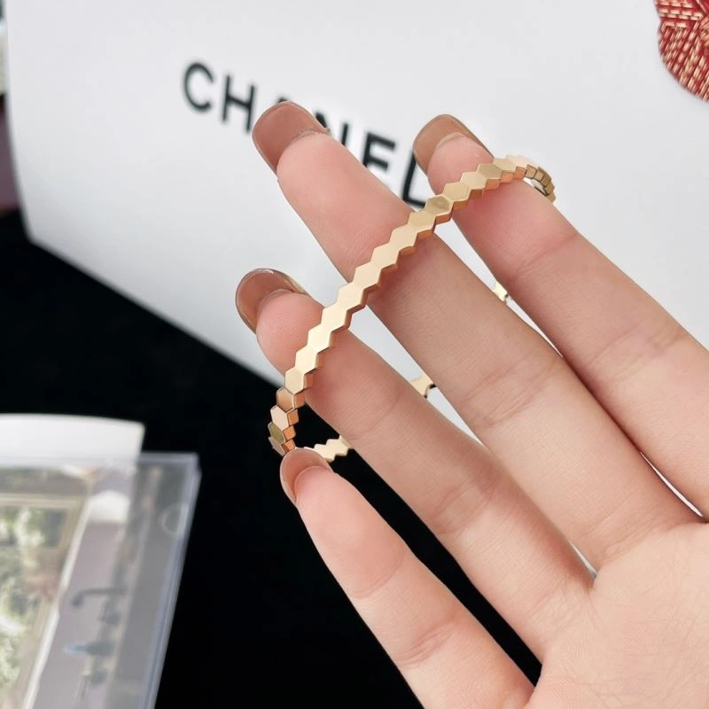 Indistinguishable Chaumet Bracelets