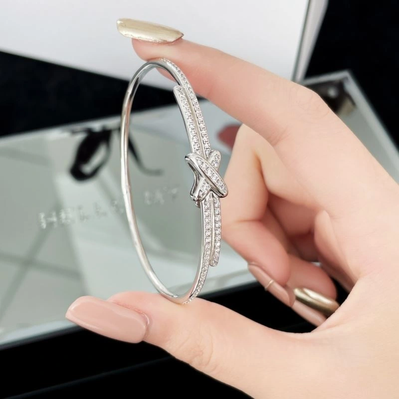 Accurate model Chaumet Bracelets