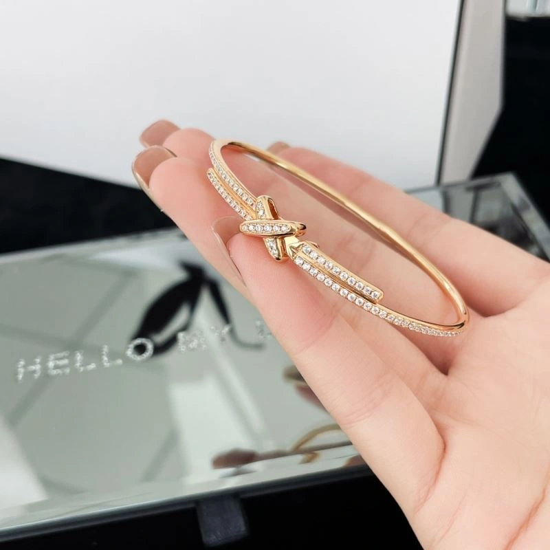 Accurate model Chaumet Bracelets