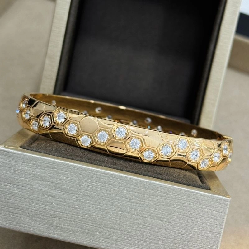 Low-cost Chaumet Bracelets